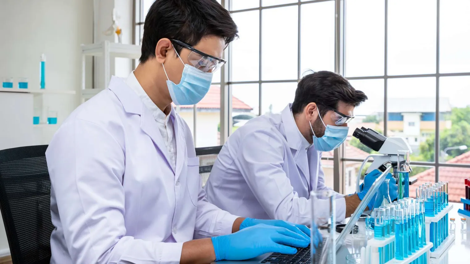 Genomics & AI: Key Drivers in Abu Dhabi’s $25.6B Biotech Expansion